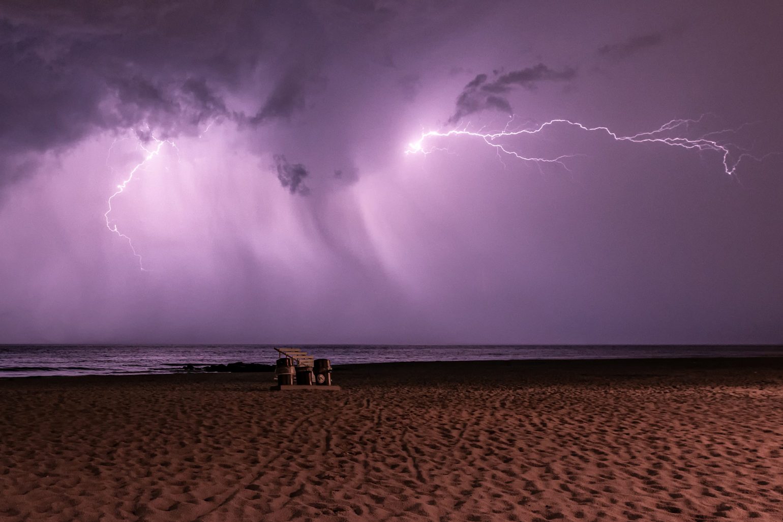 Chasing Storms and Lightning Strikes with SIGMA Lenses | SIGMA Blog