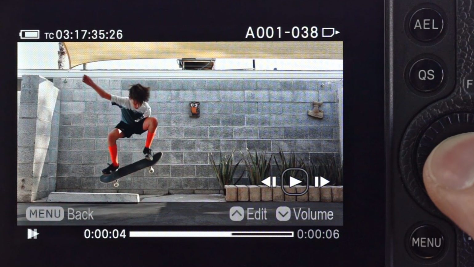 Video: How To Use the SIGMA USB Dock to Calibrate and Update Your Lens ...
