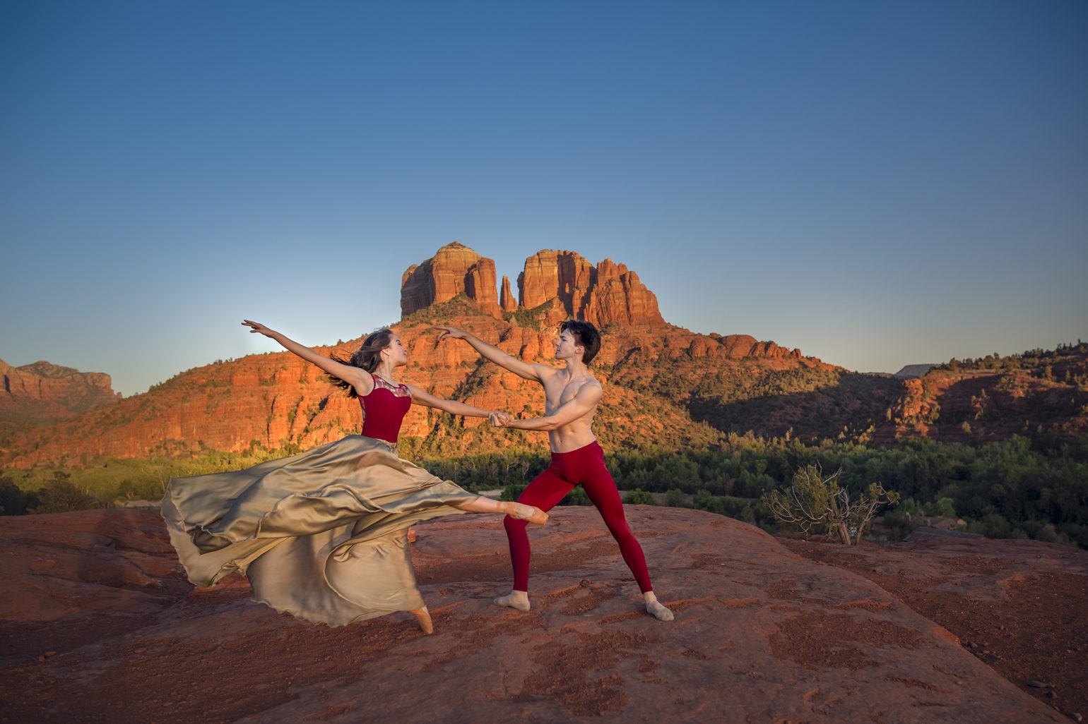 En Pointe in Arizona: Desert Dance Photography with SIGMA 28mm & 40mm ...