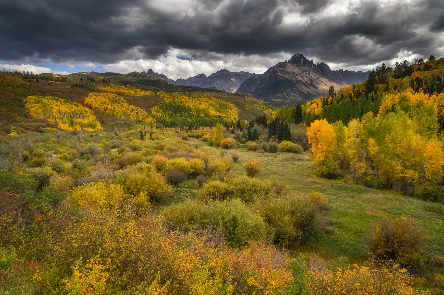 Fall Landscape Photography with the SIGMA 20mm & 24mm F1.4 DG DN Art ...