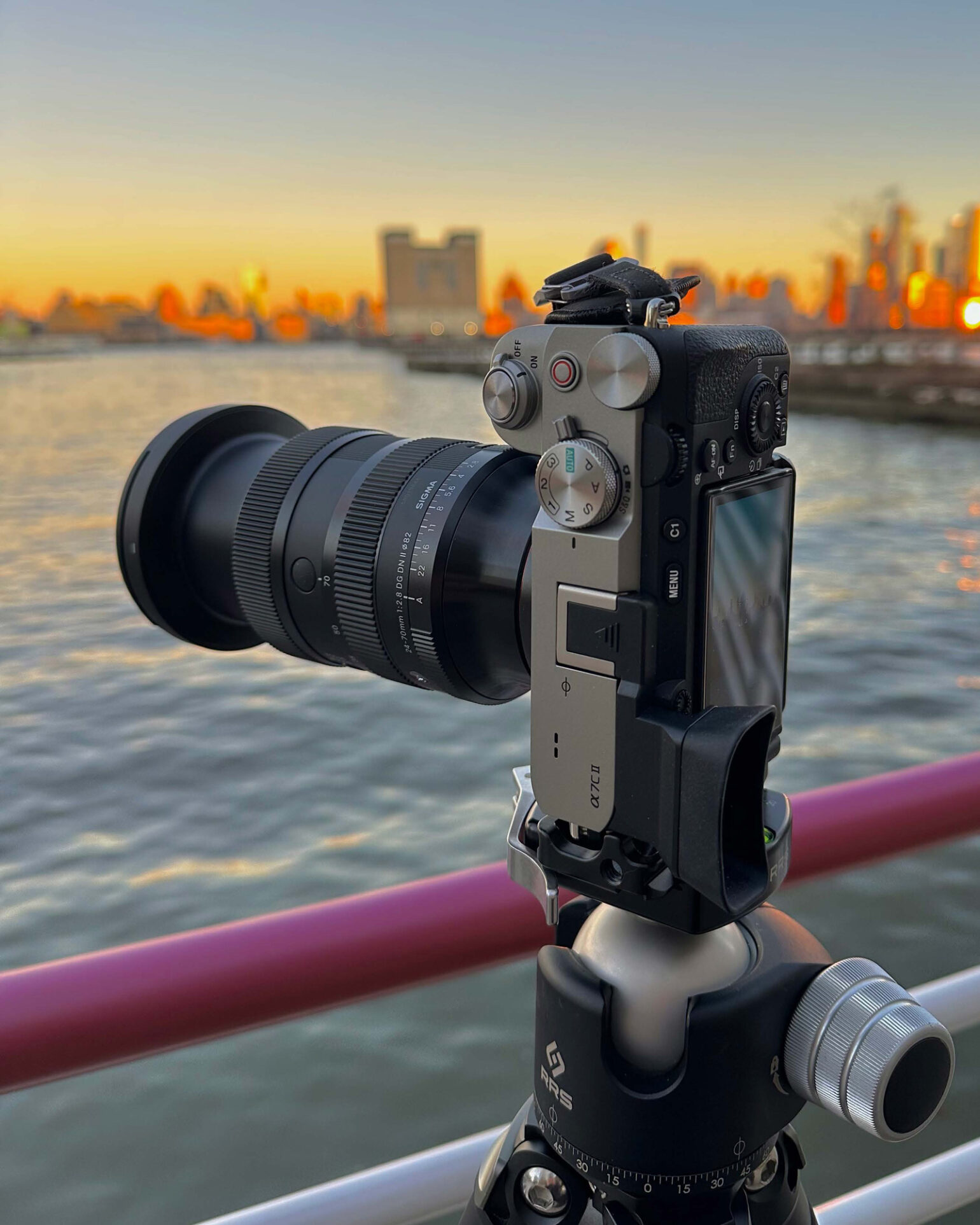 Comparing SIGMA's Best Standard Zoom Lenses for Mirrorless | SIGMA Blog